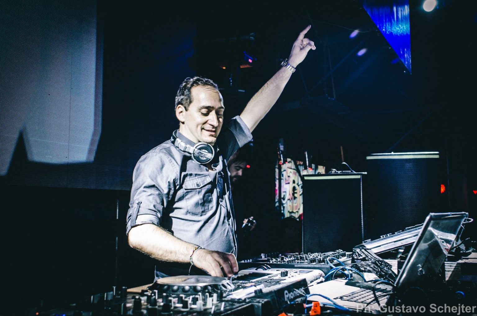 Paul Van Dyk Hospitalized After Fall At A State Of Trance - EDM Chicago