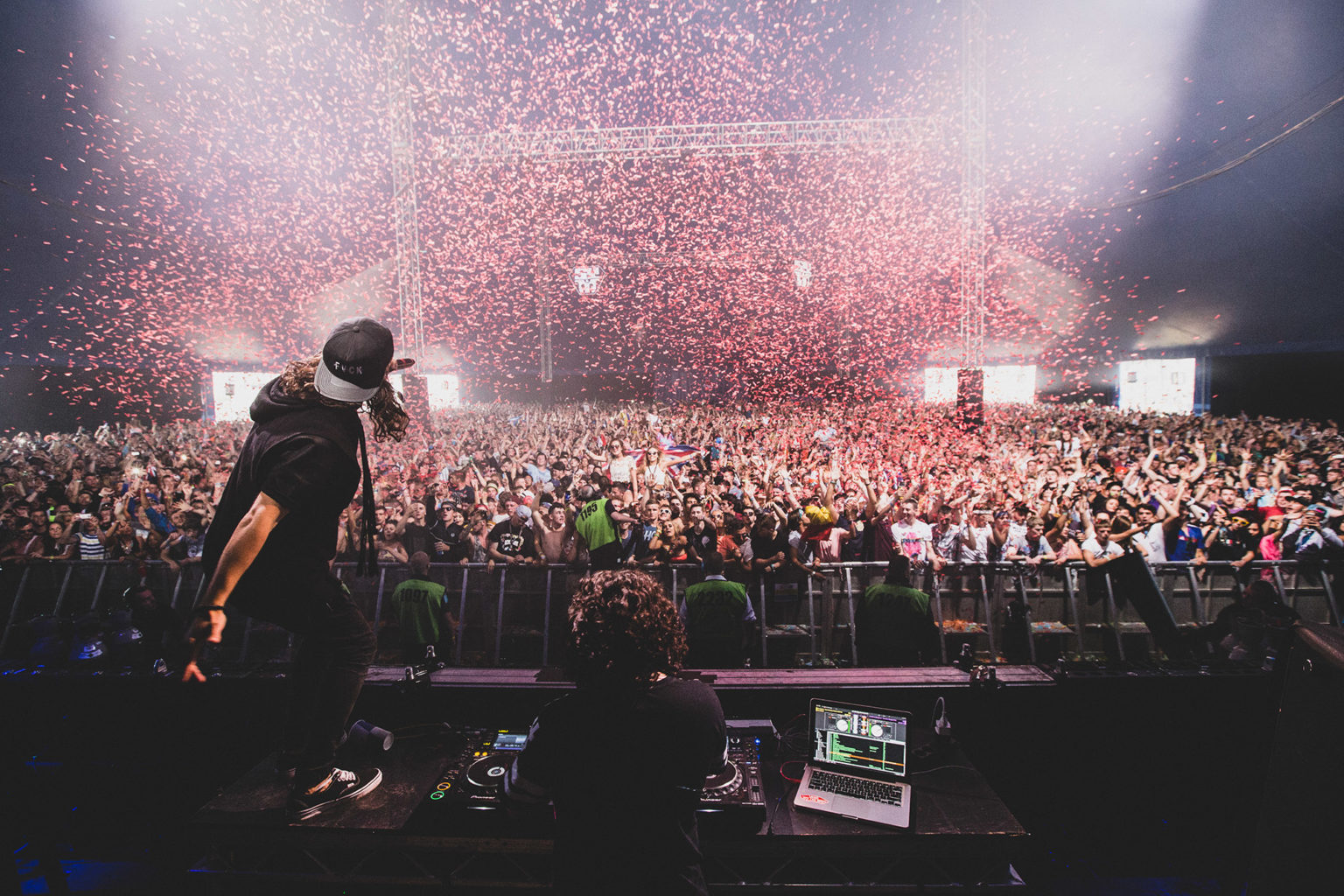 DVBBS deliver a dynamic one hour mix on The Cookout (Listen) - EDM Chicago