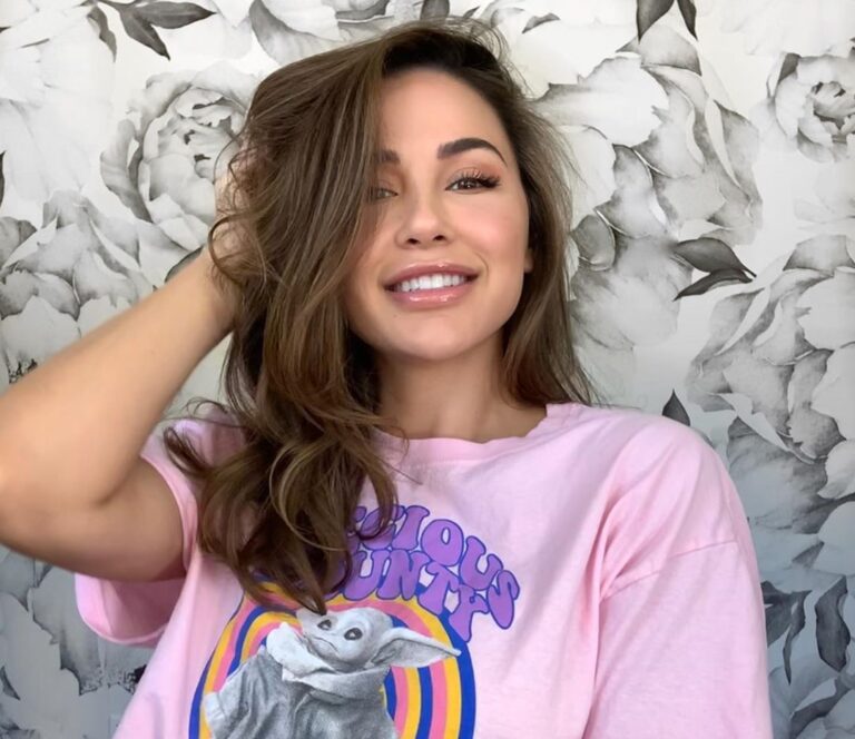 Bombshell Ana Cherí Reveals a Little Secret - EDM Chicago