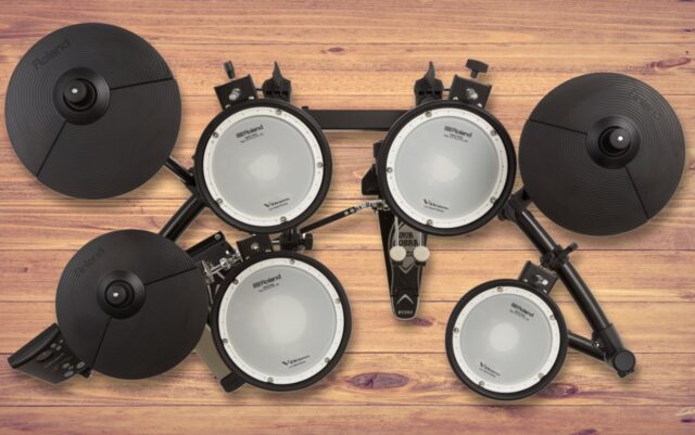 How to Choose an Electronic Drum Kit for Beginners? - EDM Chicago