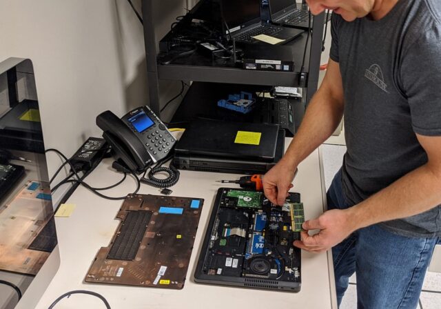 7 Important Things to Consider Buying a Used Laptop - EDM Chicago