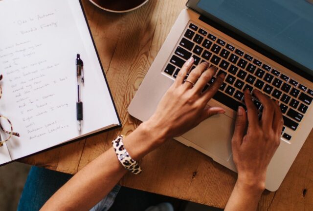 5 Pros and Cons of Using the Thesaurus When Writing - EDM Chicago