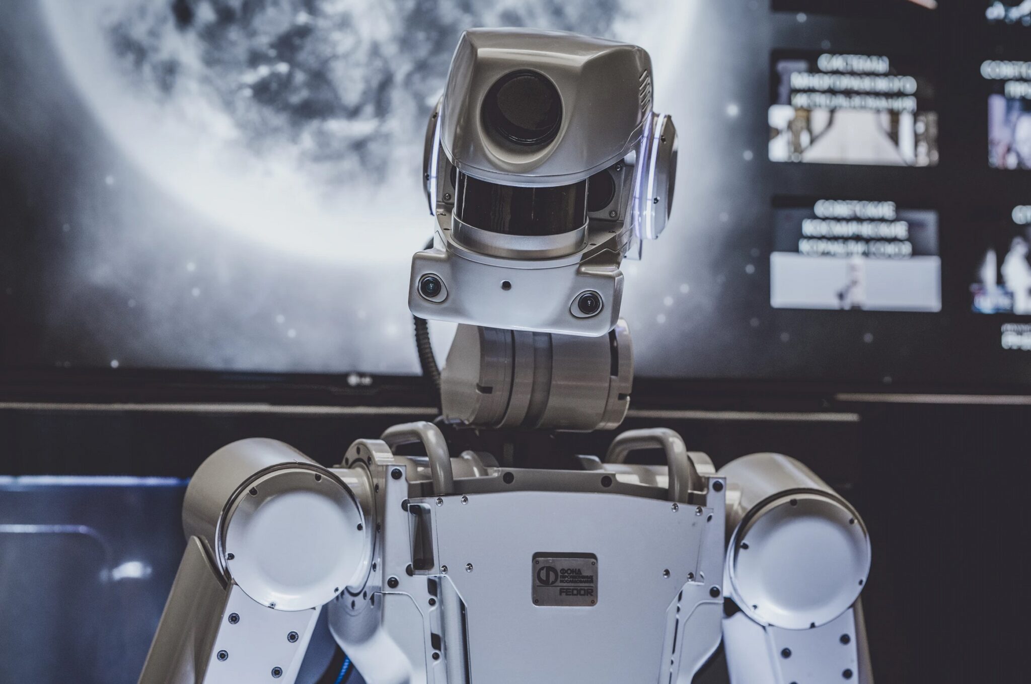 Machine Learning vs Human Learning: What's the Difference? - EDM Chicago