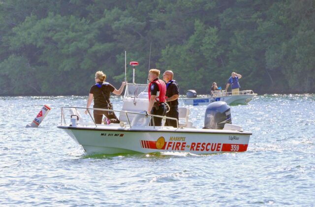 What to Do if You’re in a Boating Accident - EDM Chicago