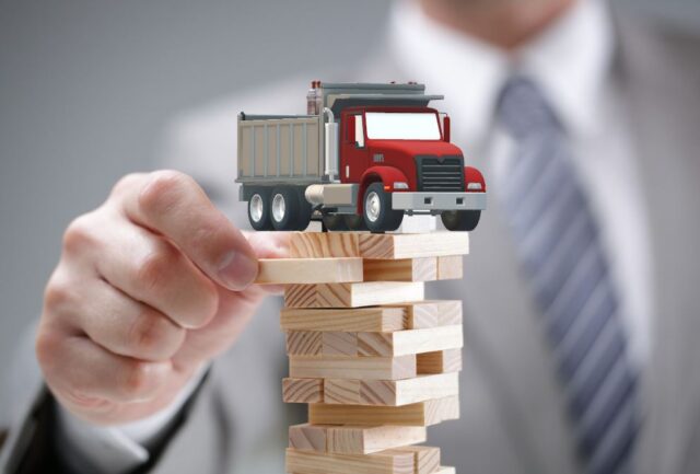 8 Tips for Running a Successful Commercial Trucking Company - EDM Chicago