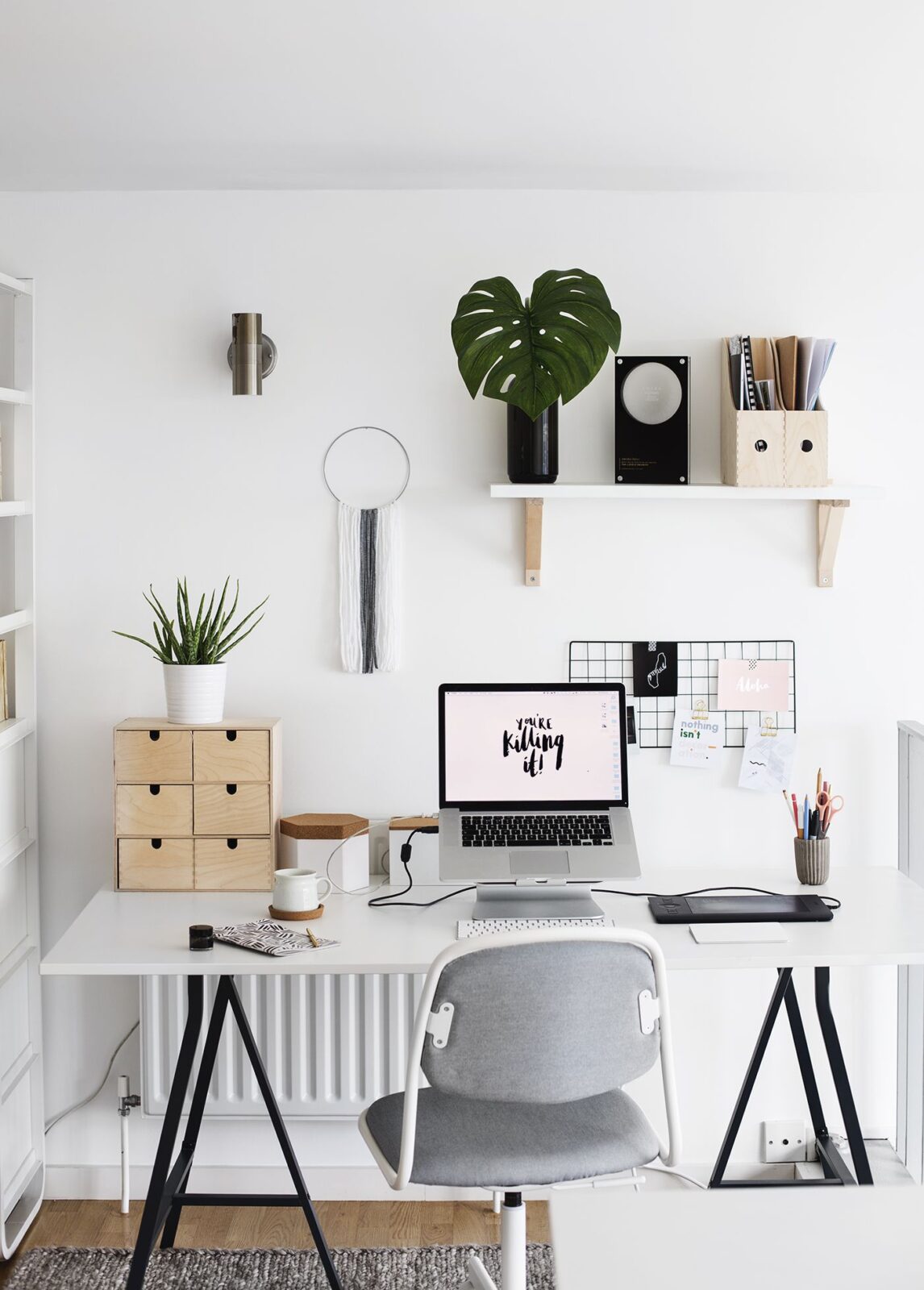 How to Decorate Your Office With Wall Art - EDM Chicago