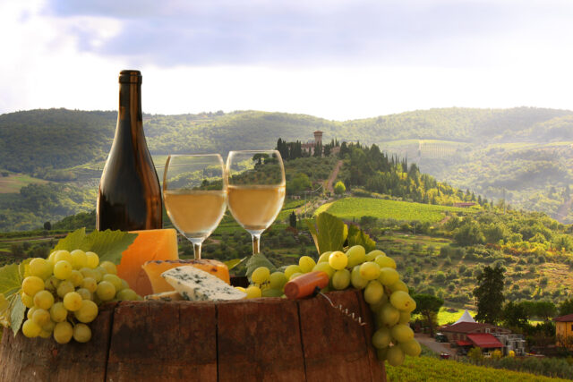 12 Interesting Facts to Know About Italian Moscato Wines - EDM Chicago