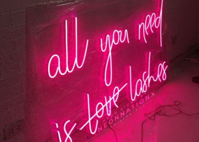 7 Creative Photo Booth Ideas For Your Party - EDM Chicago