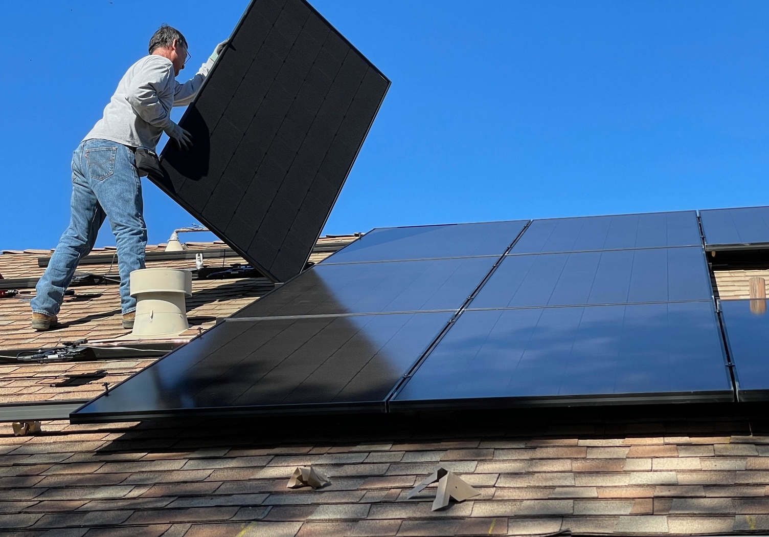 How Do You Calculate How Many Solar Panels You Need? - EDM Chicago