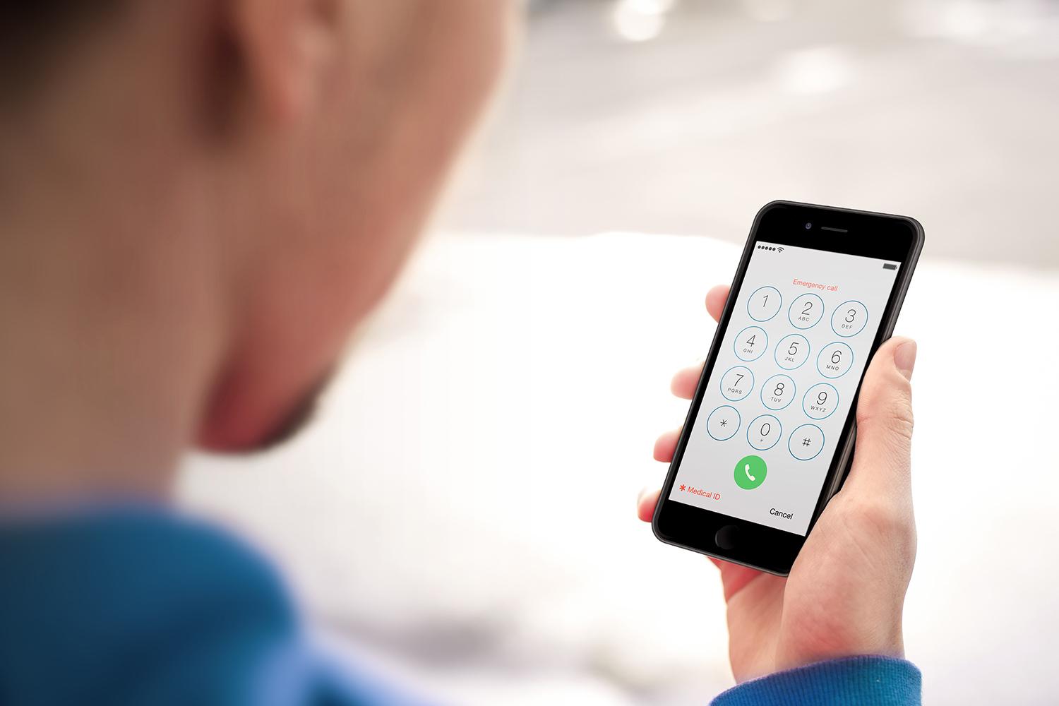 How To Use An International Calling Card When Travelling - EDM Chicago