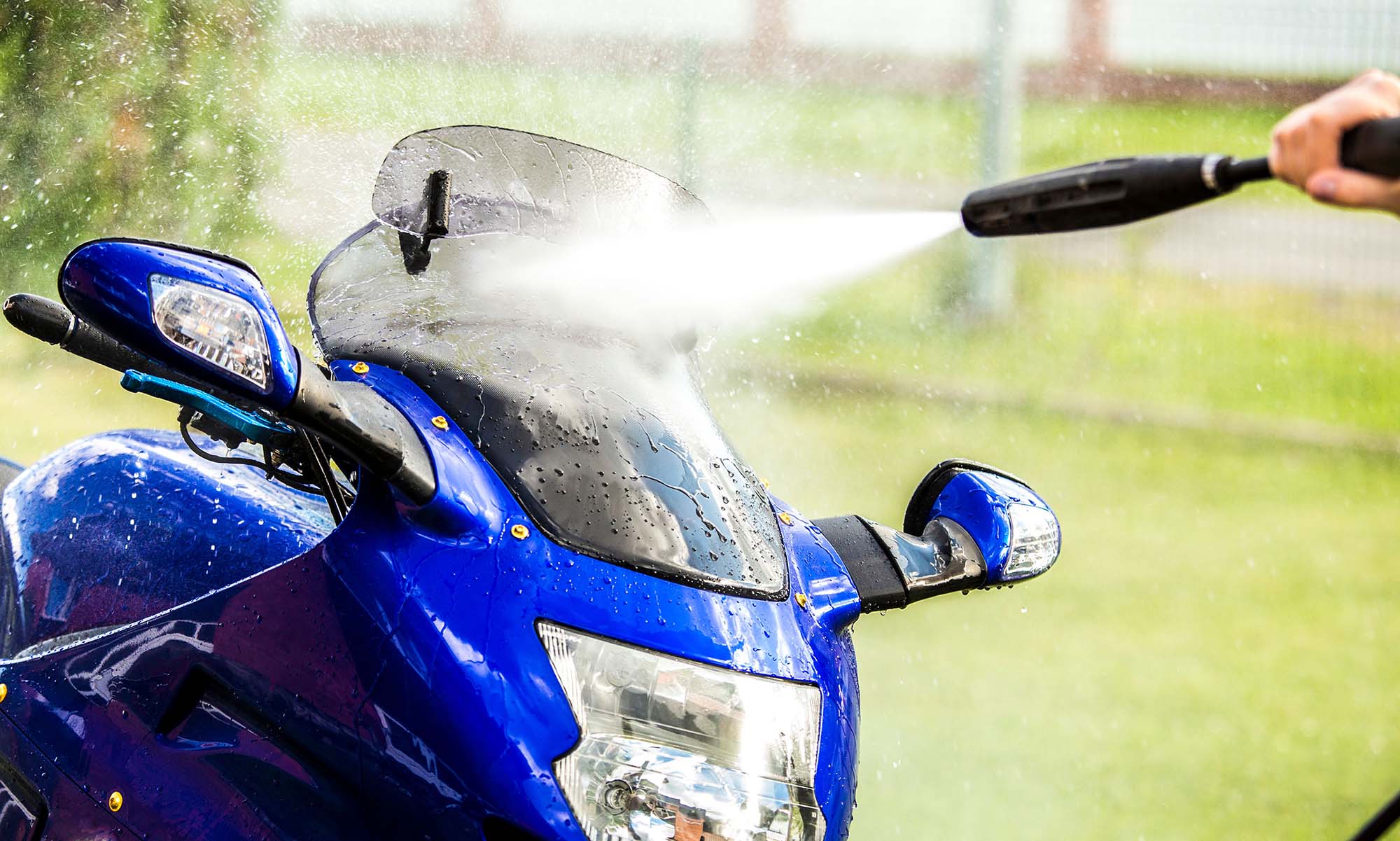 Does a Motorcycle Windshield Make a Difference? - EDM Chicago