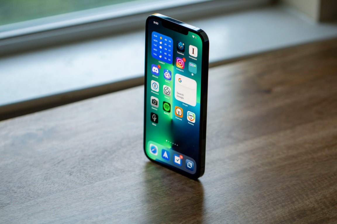 Digital Wireless Microphone Makes iPhone the Best Vlogging Choice - EDM ...