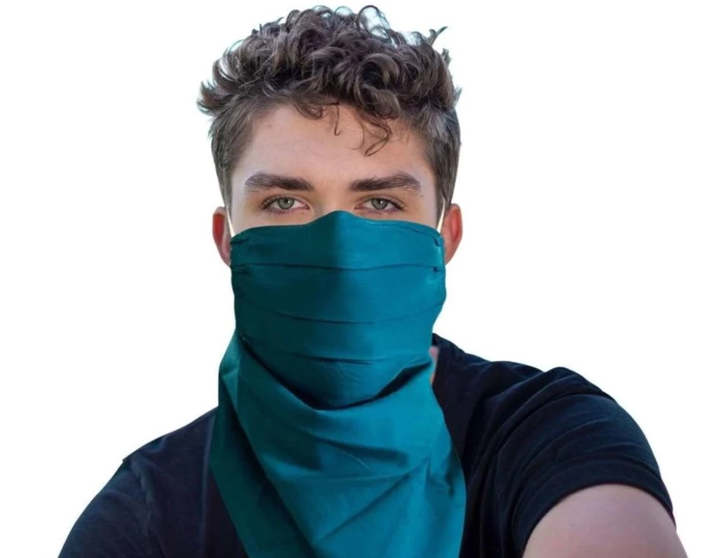 What Is a Neck Gaiter? A Buyer’s Guide - EDM Chicago