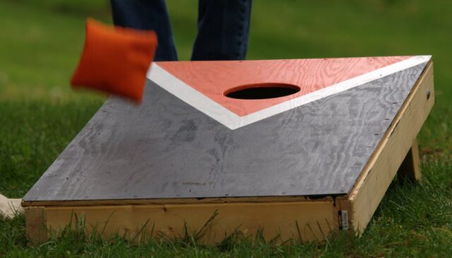 4 Awesome Characteristics of a Quality Cornhole Board - EDM Chicago