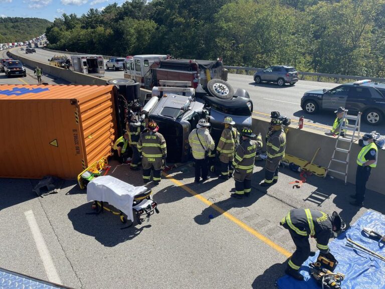 4 Tips for Safely Passing 18 Wheelers on the Highway - EDM Chicago